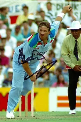 Ian Botham Memorabilia Deals ⇒ Best Sales in UK | Dealsan
