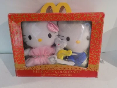 Best Hello Kitty Dear Daniel Fabric Deals | Dealsan