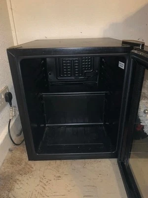 Counter Top Fridge Deals ⇒ Best Sales in UK | Dealsan