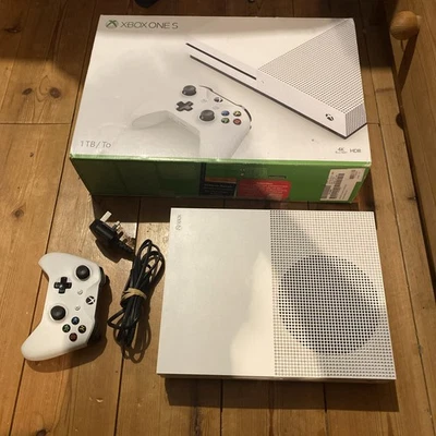 Xbox One S Deals ⇒ Best Sales in UK | Dealsan