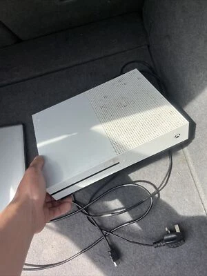 Xbox One S Deals ⇒ Best Sales in UK | Dealsan